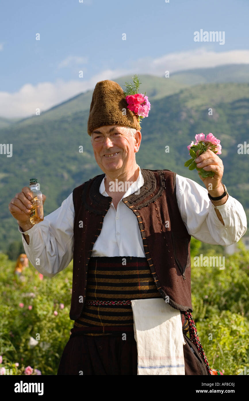 Bulgarian costume hi-res stock photography and images - Alamy