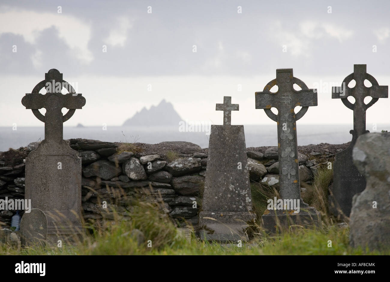 View to Skellig Michael from old cemetery St. Finian's Bay, Ring of ...