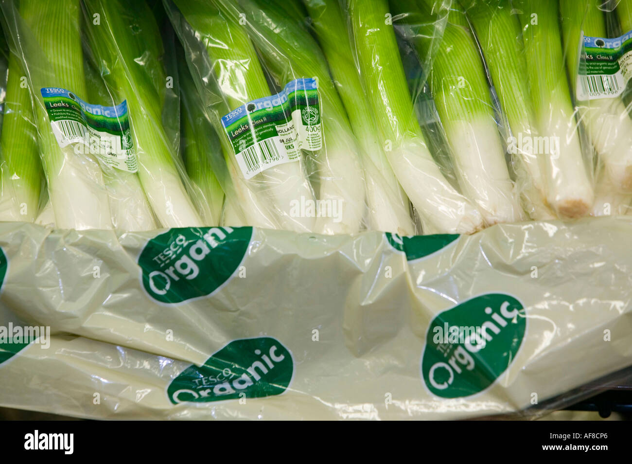 Plastic package supermarket uk hi-res stock photography and images - Alamy