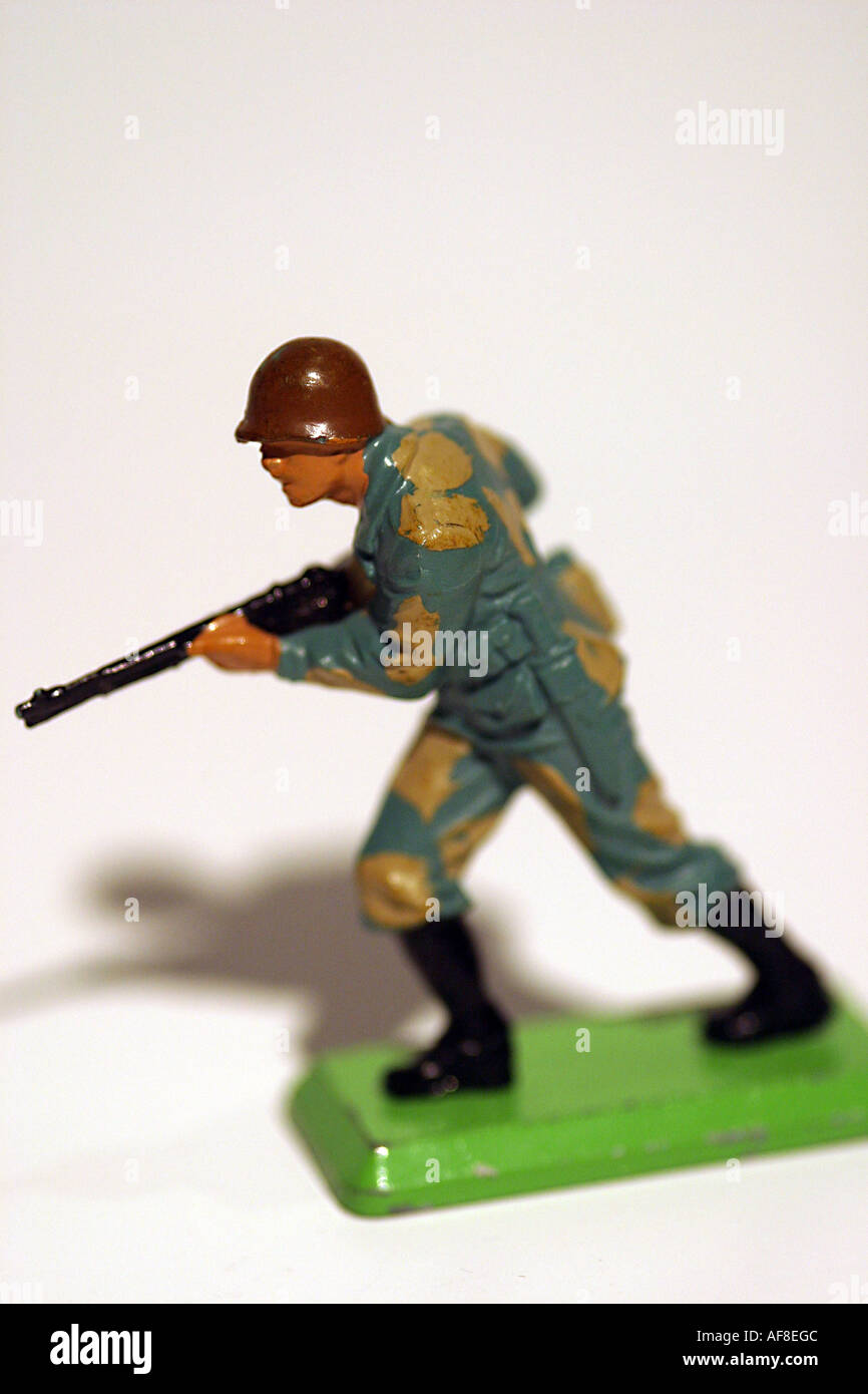 Boys playing toy soldiers hi-res stock photography and images - Alamy