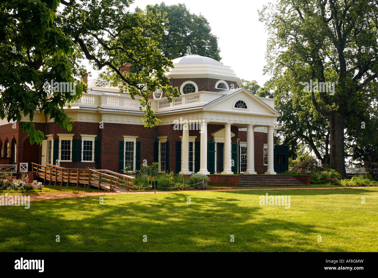 Monticello exterior hi-res stock photography and images - Alamy