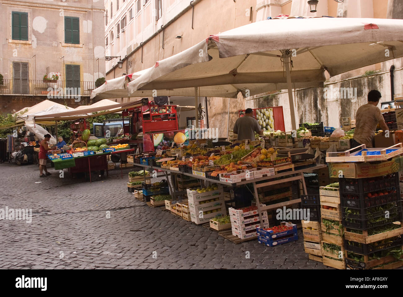 Italian market in rome Stock Photo - Alamy