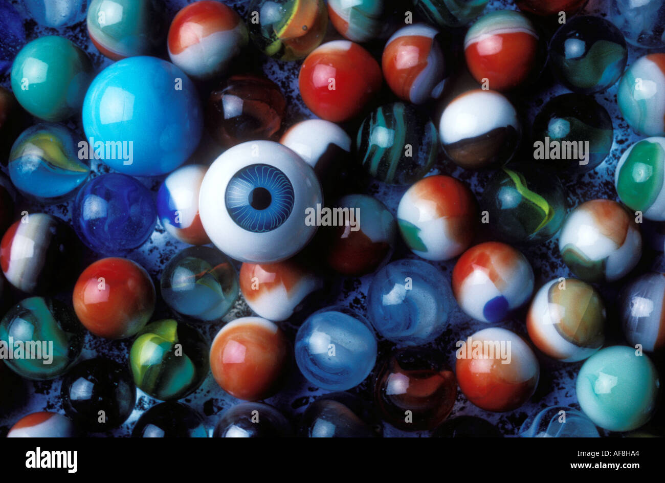 Bunch of marbles hi-res stock photography and images - Alamy