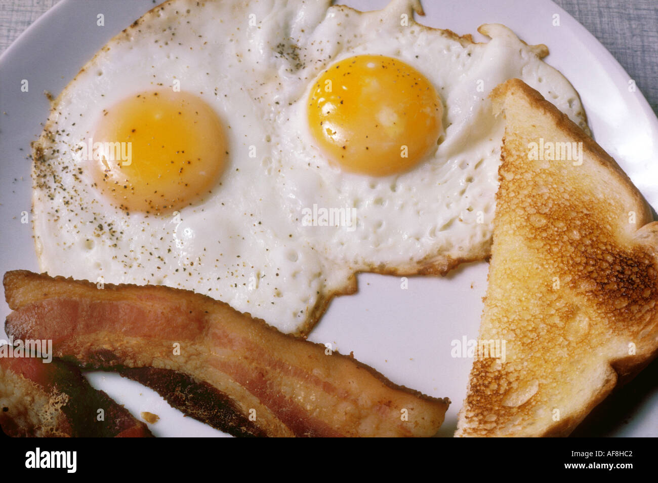 Double yoke egg hi-res stock photography and images - Alamy