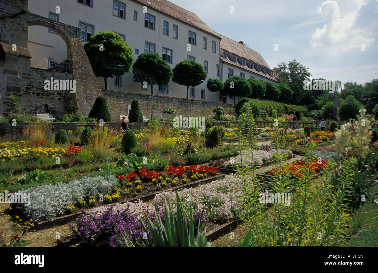 Leonberg, Pomeranzengarten and castle, terraced garden, late ...