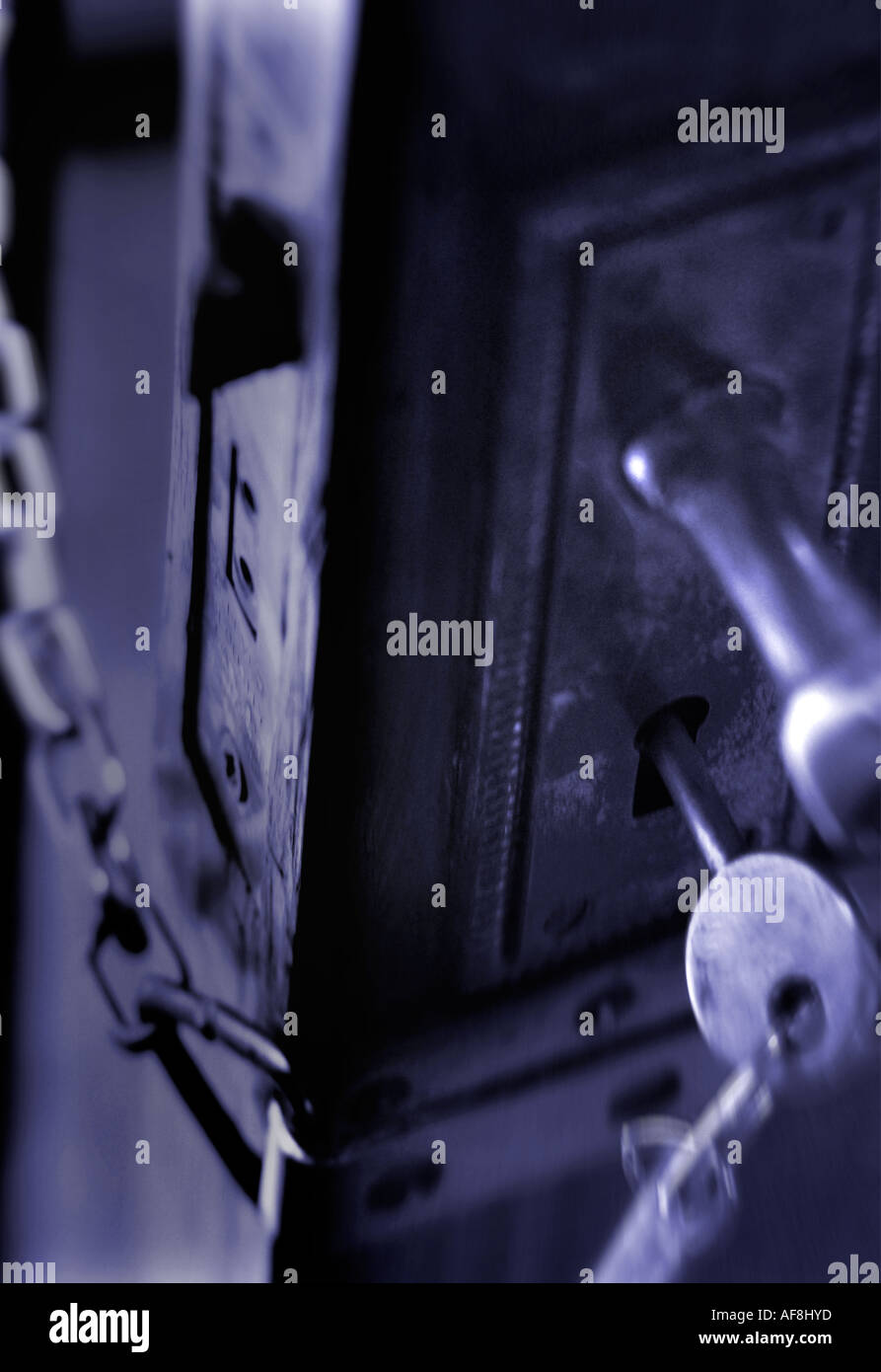 key in keyhole Stock Photo - Alamy