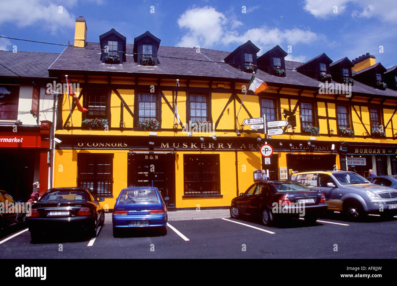 The muskerry arms hi-res stock photography and images - Alamy