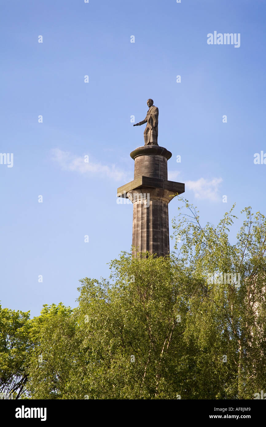 Statue william wilberforce hull hi-res stock photography and images - Alamy