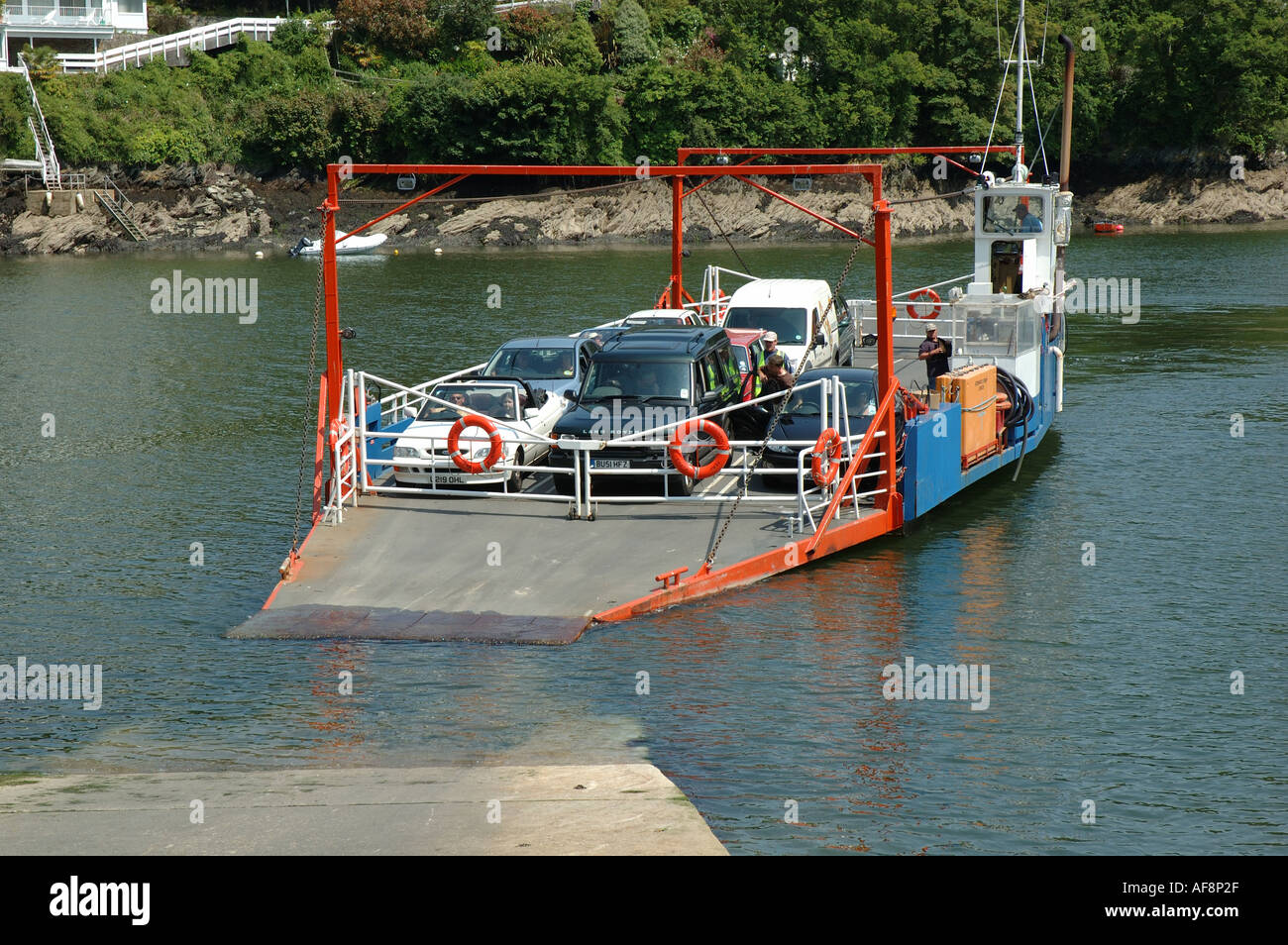 Bodinnick ferry hi-res stock photography and images - Alamy