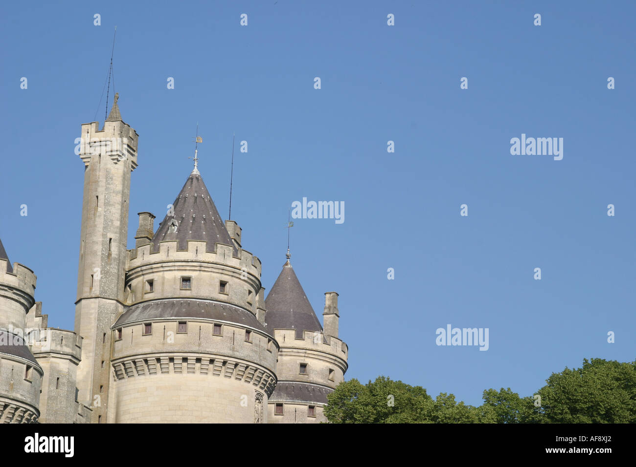 Pierrefonds tour hi-res stock photography and images - Alamy