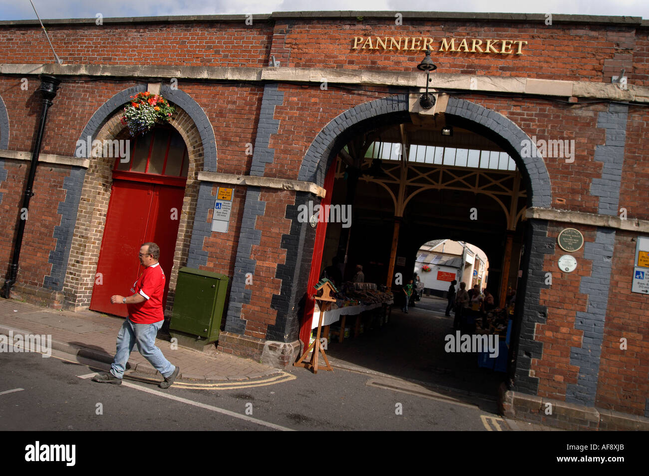 Picture By Jim Wileman The Pannier Market in Barnstaple North Devon ...