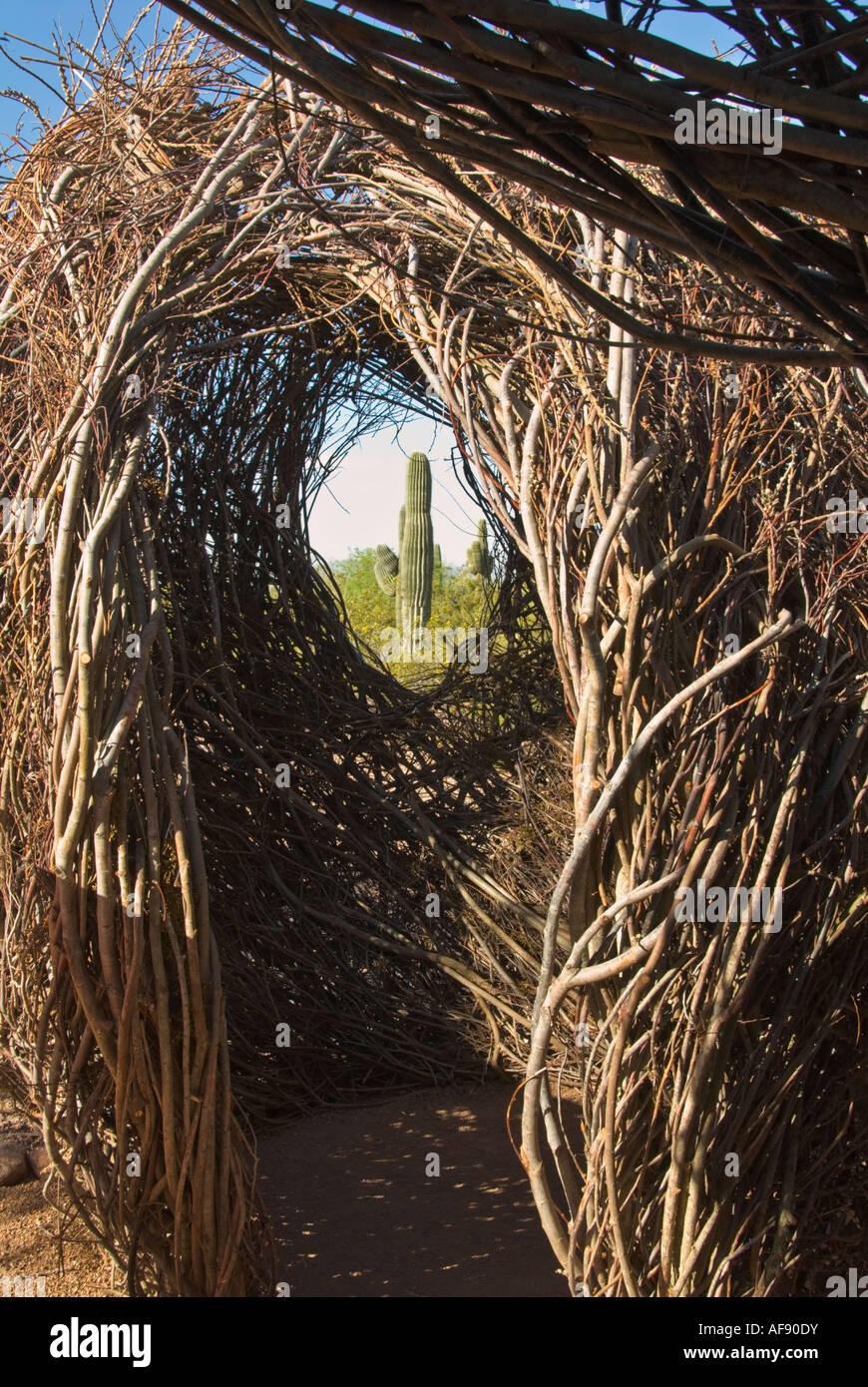 Patrick dougherty sculpture hi-res stock photography and images - Alamy
