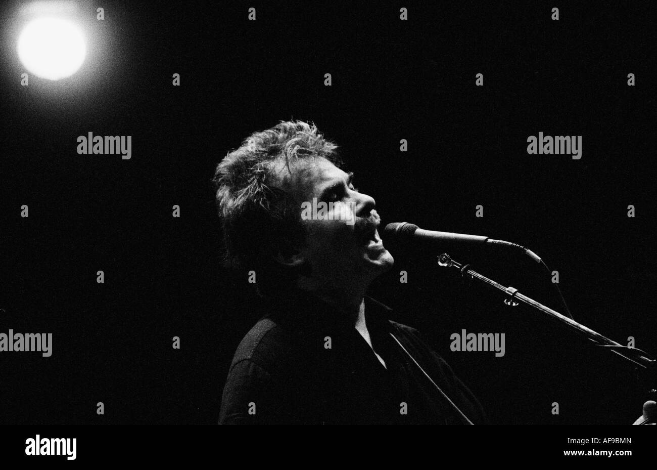 Country songwriter Black and White Stock Photos & Images - Alamy