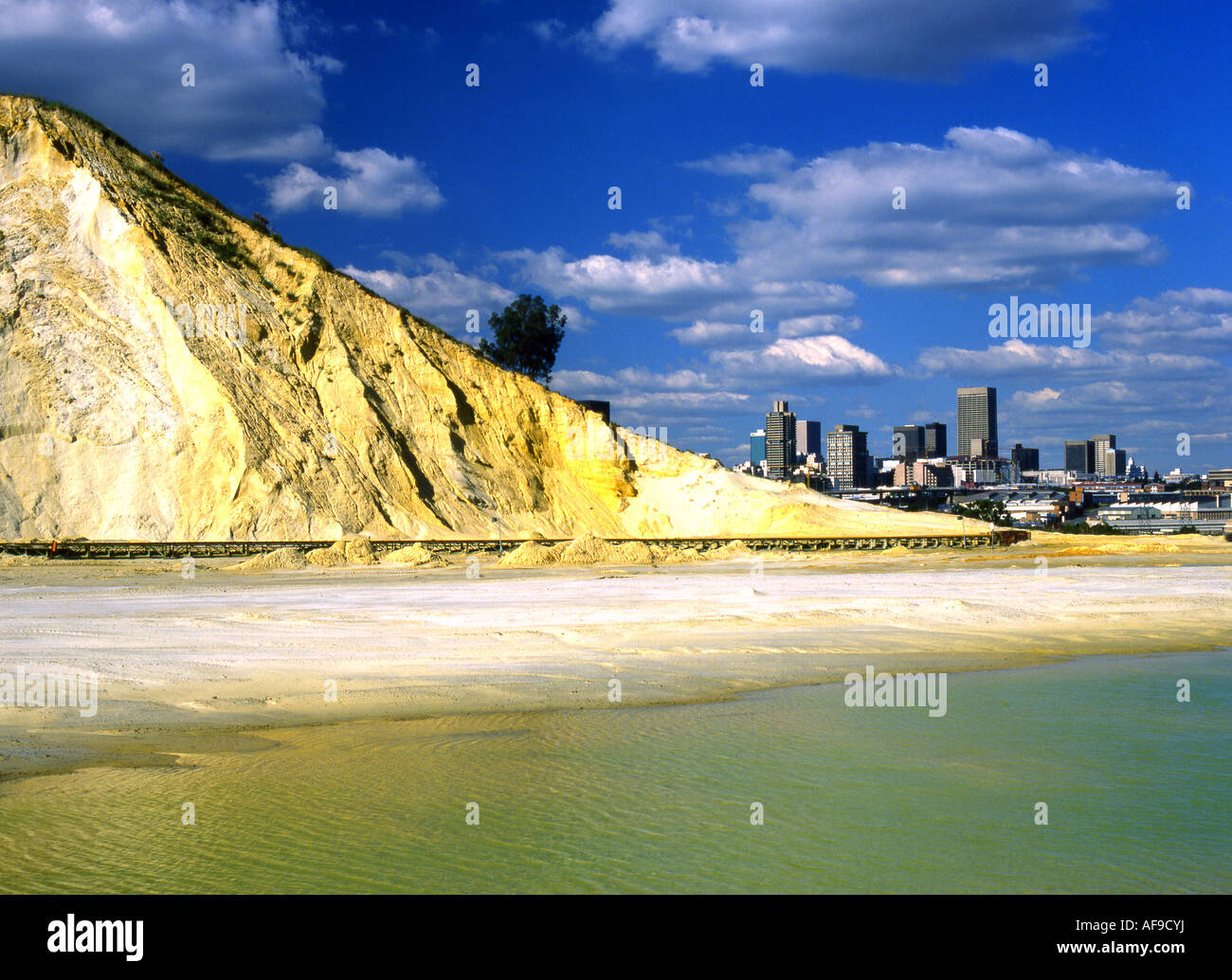 Gold mine dump johannesburg hi-res stock photography and images - Alamy