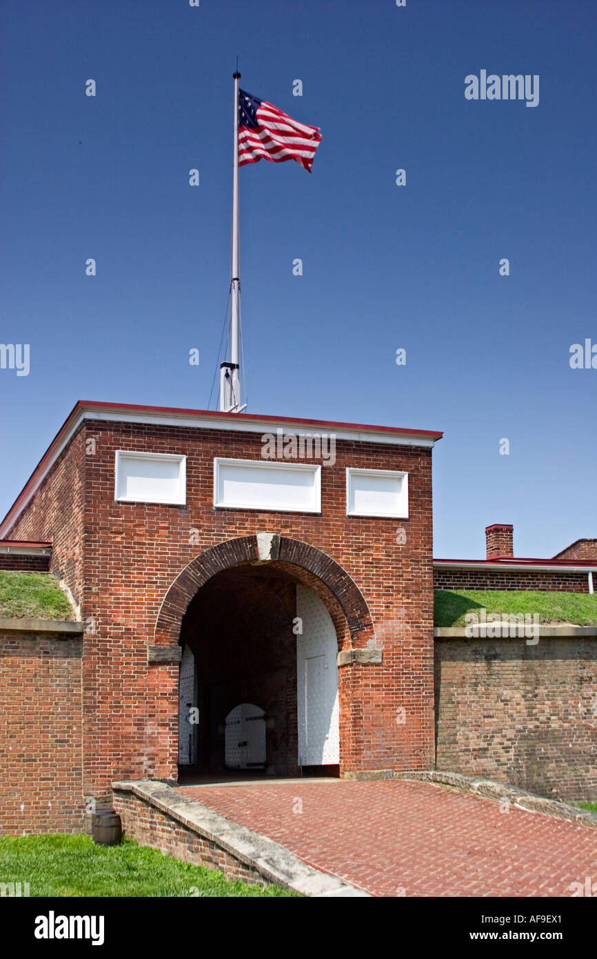 Fort mchenry flag hi-res stock photography and images - Alamy