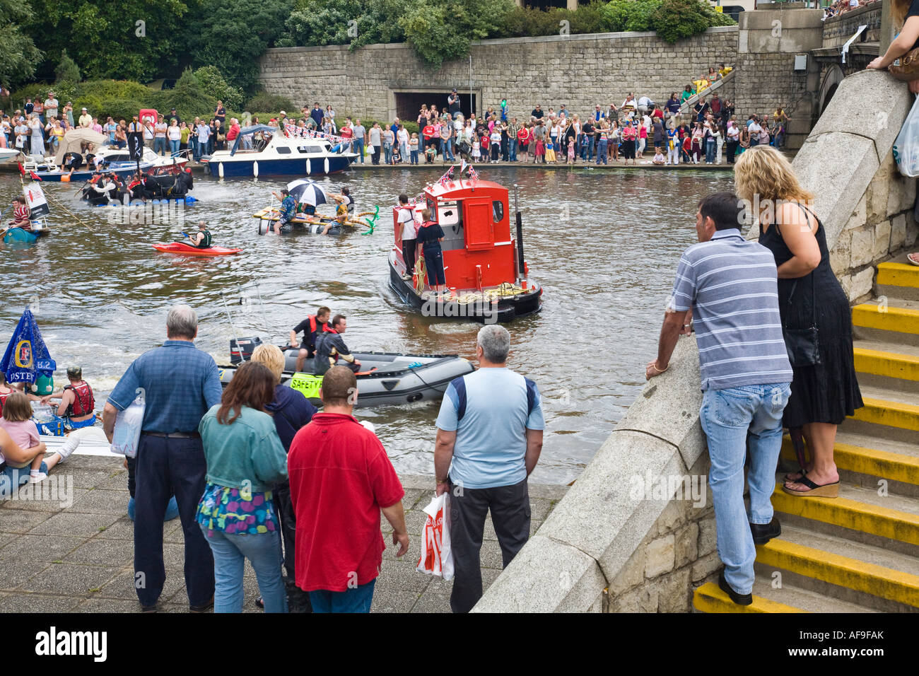 Maidstone kent england river boat hi-res stock photography and images ...
