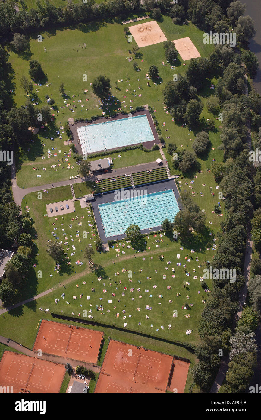 Open air bath hi-res stock photography and images - Alamy