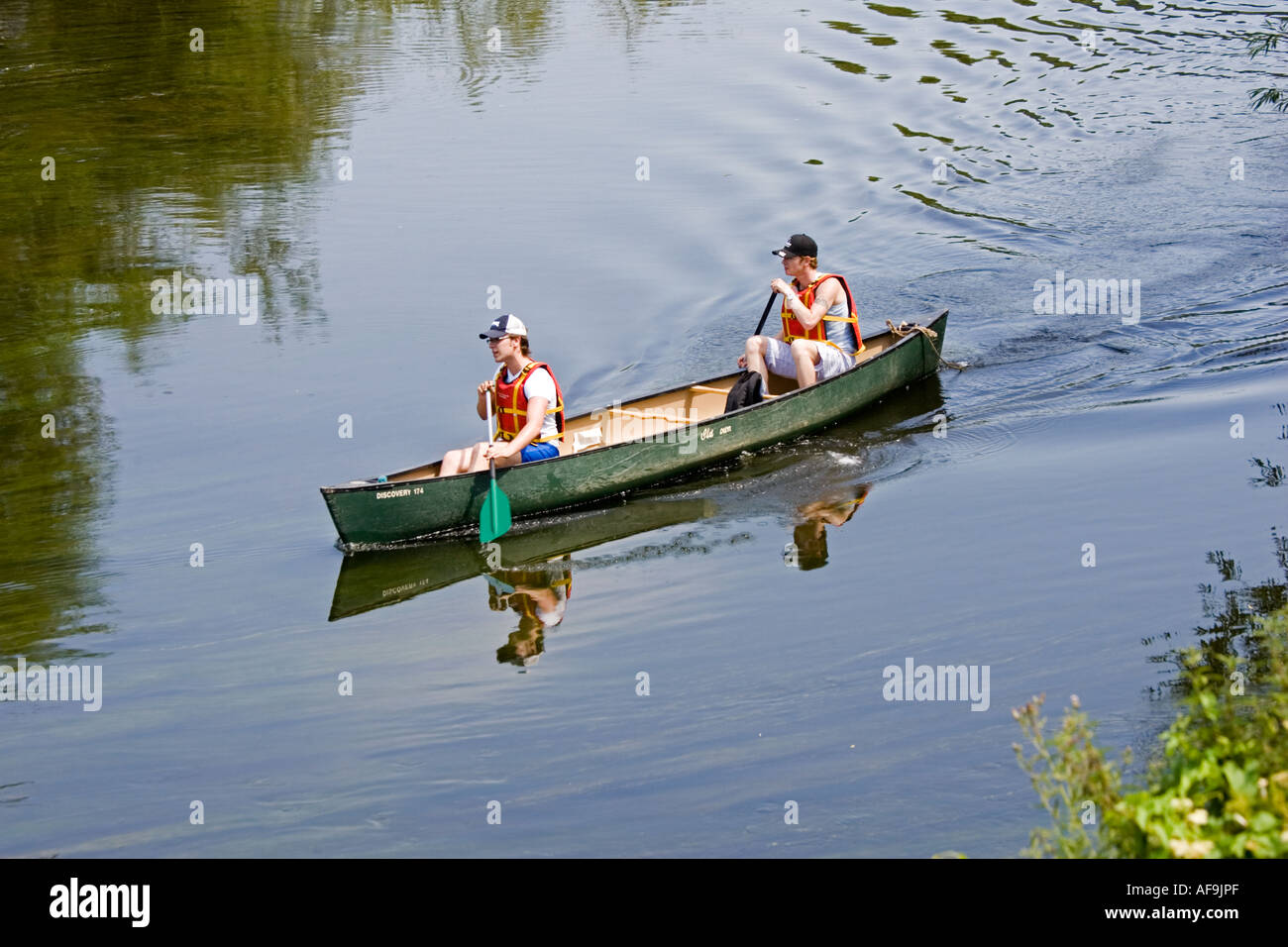 Two canoe paddles hi-res stock photography and images - Alamy