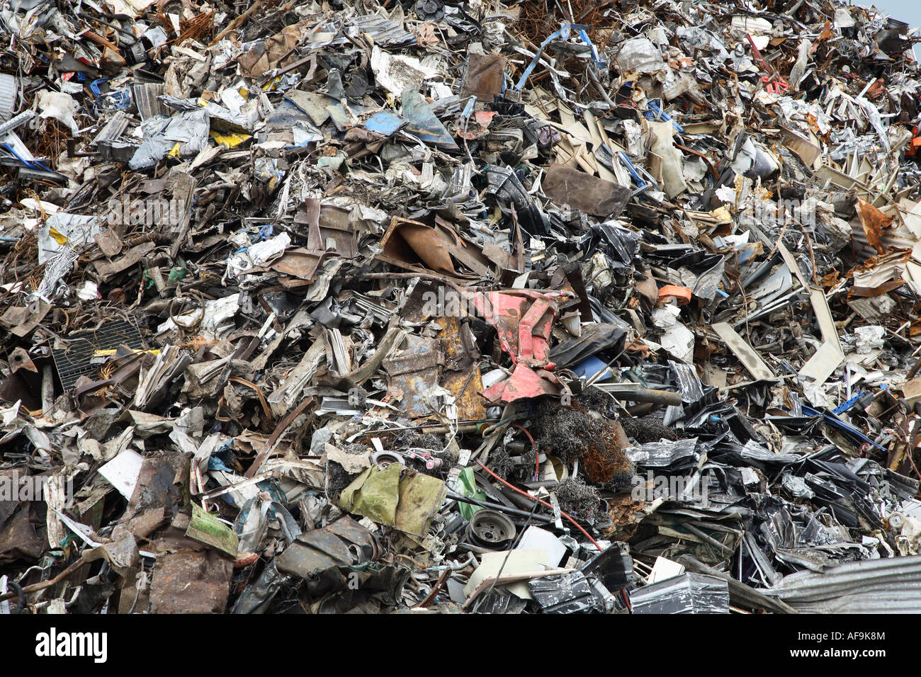 Scrap metal heap Stock Photo - Alamy