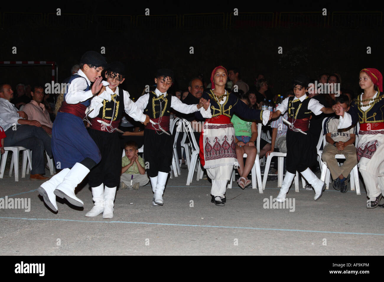 Crete dance hi-res stock photography and images - Alamy
