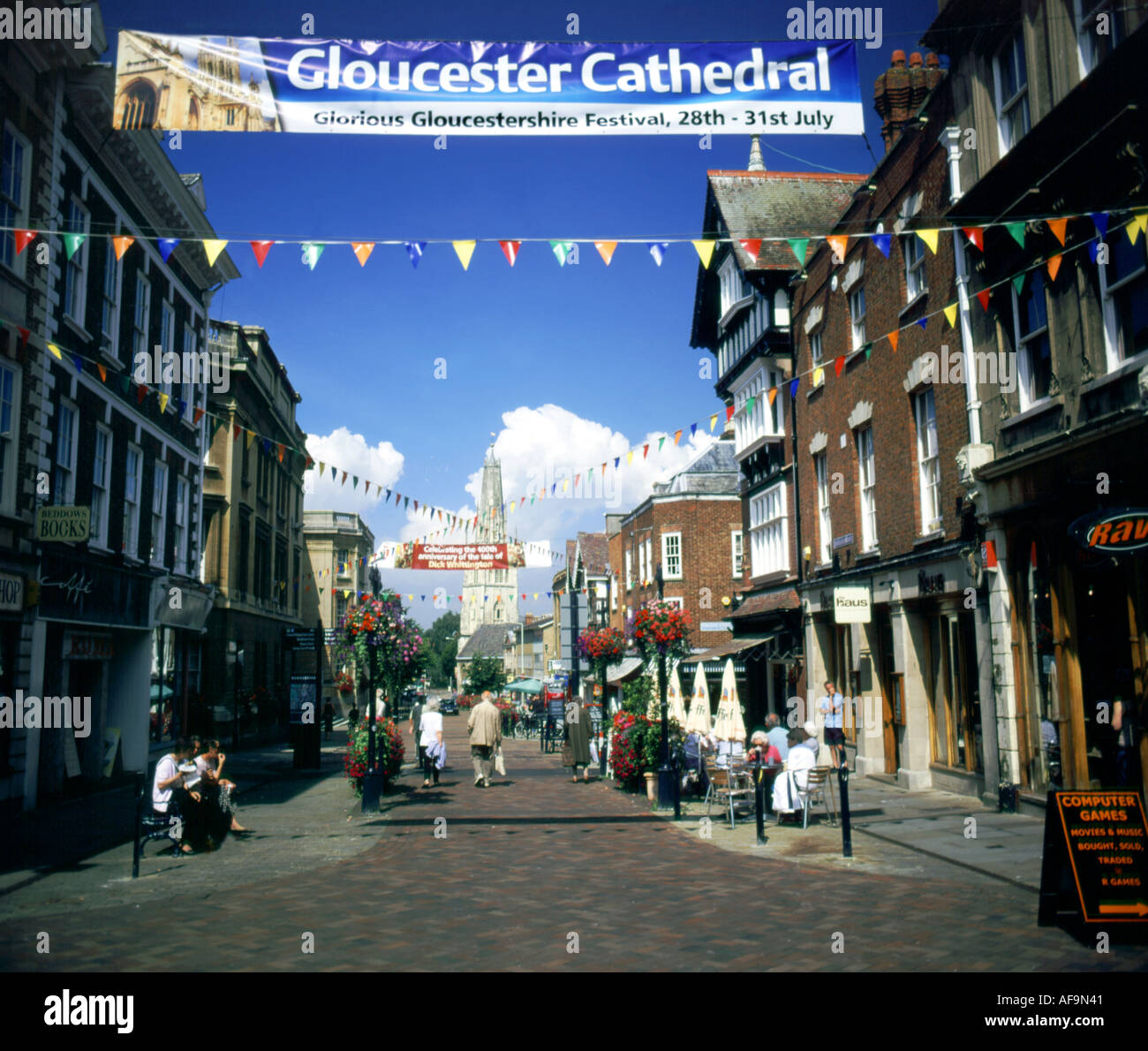 Gloucester city shopping centre uk hi-res stock photography and images ...