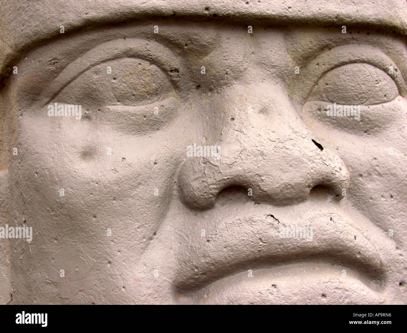 Old mans face statue hi-res stock photography and images - Alamy