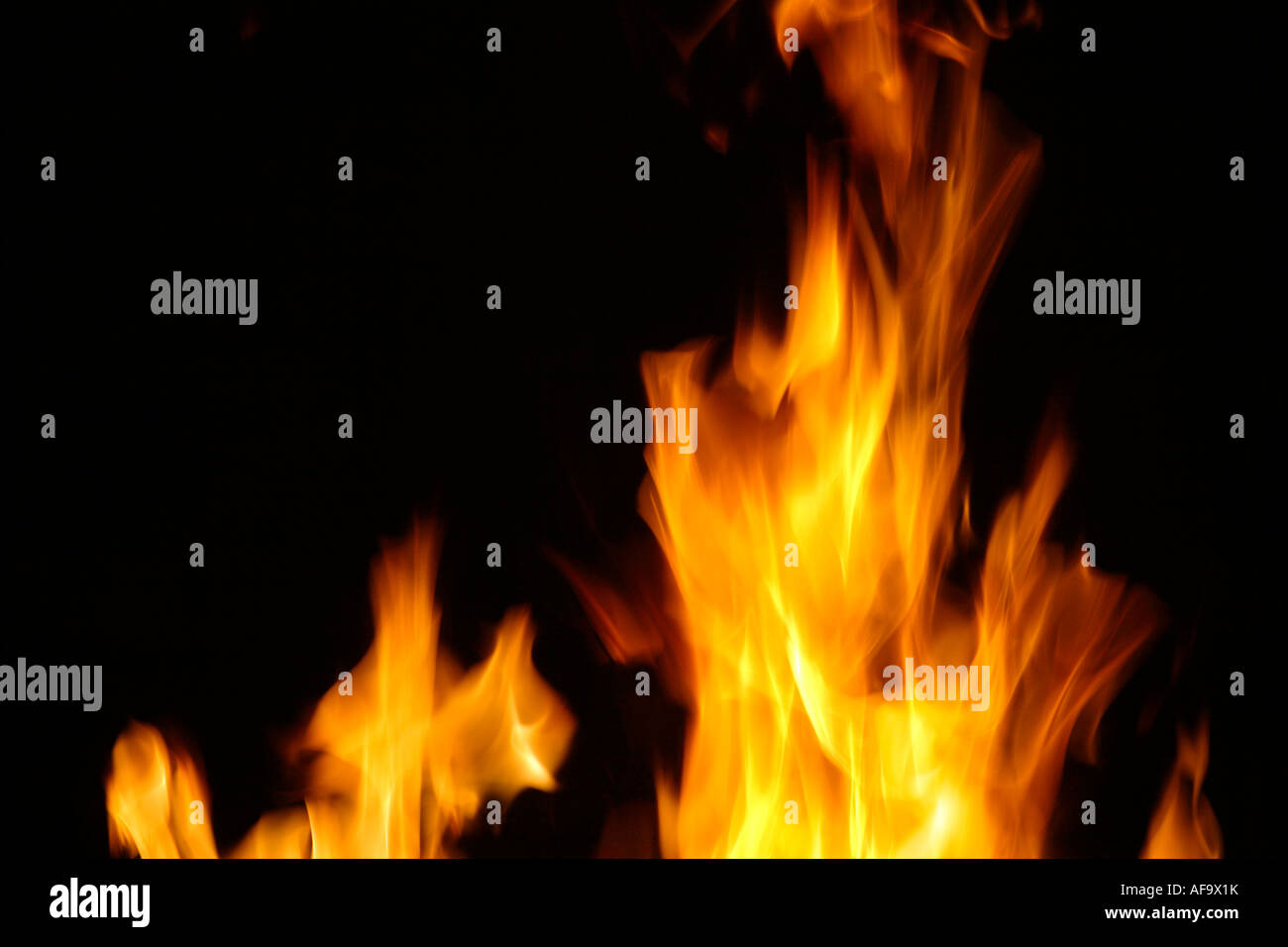 Flames hi-res stock photography and images - Alamy