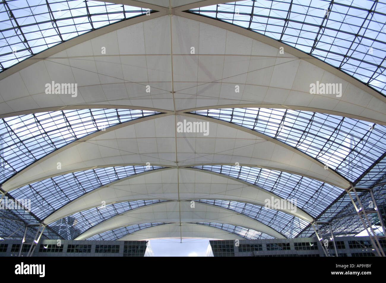 Roof architecture structure support diagonal hi-res stock photography ...
