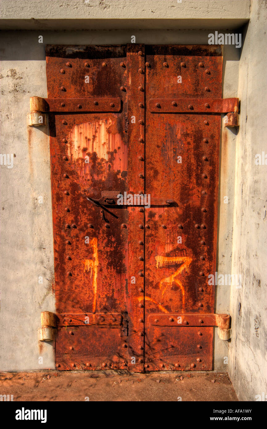 Steel door with rust Stock Photo - Alamy