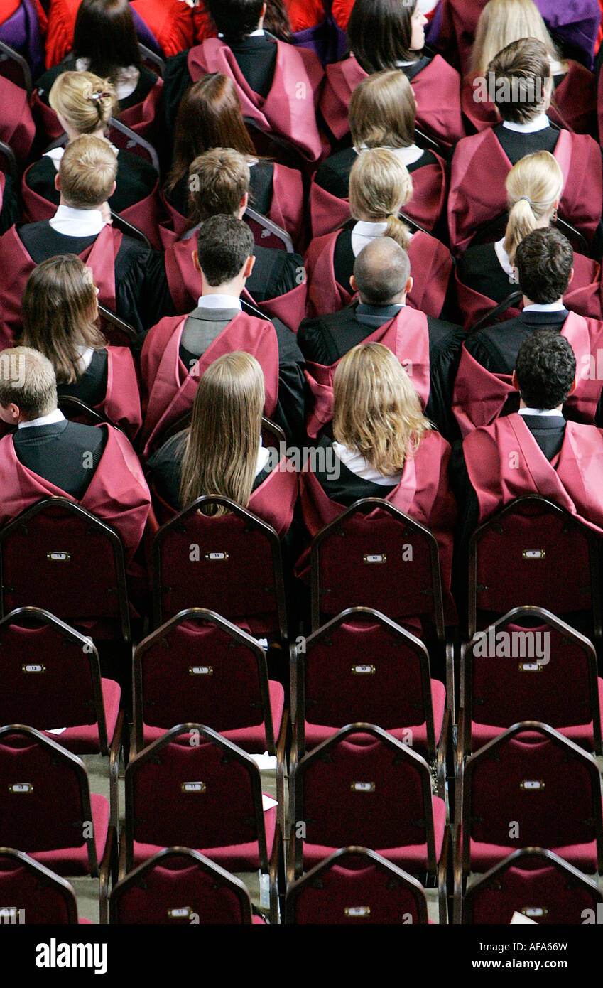 University of bristol graduation hi-res stock photography and images ...