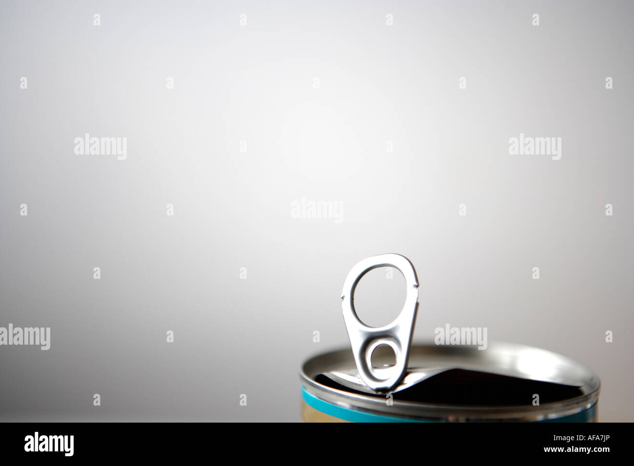 Shot of slightly open tin can Stock Photo - Alamy