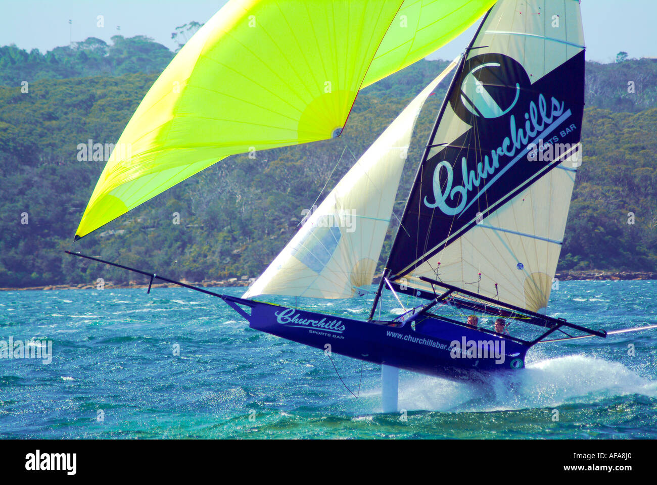 18 foot skiff sailing on sydney harbour australia Stock Photo - Alamy