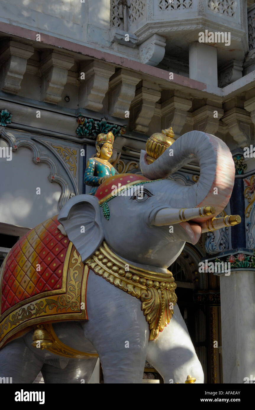 Walkeshwar temple hi-res stock photography and images - Alamy