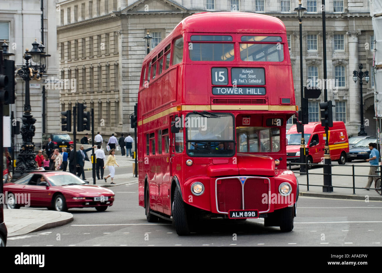 Routemaster Bus,Trafalgar Square,London Stock Photo - Alamy