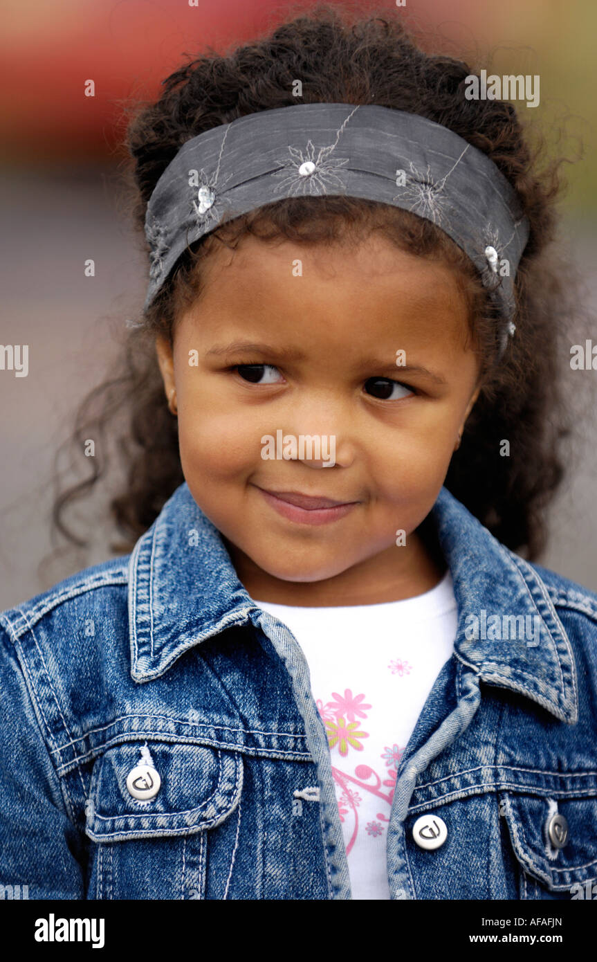 Cute black little girl face portrait Stock Photo - Alamy