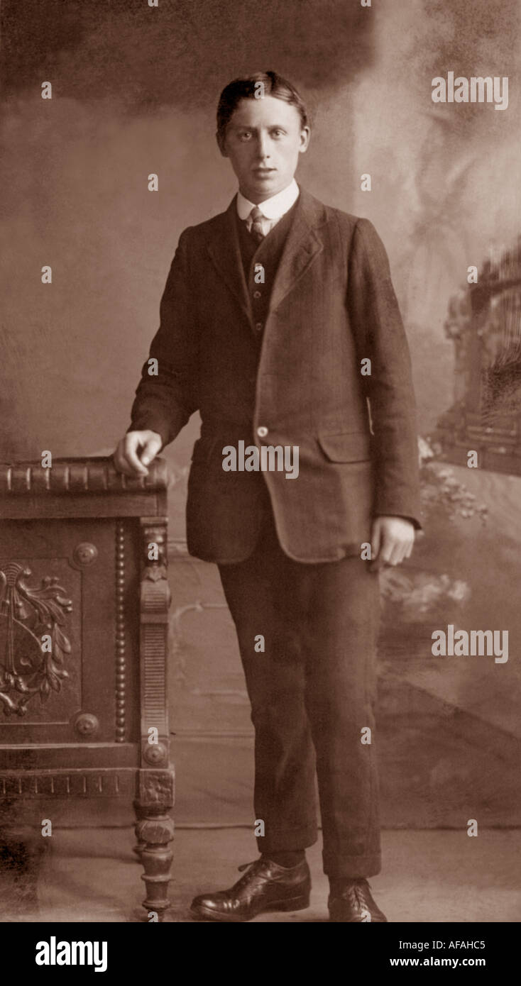 WW1 era formal studio portrait of young man in the early 1900s, Bristol ...