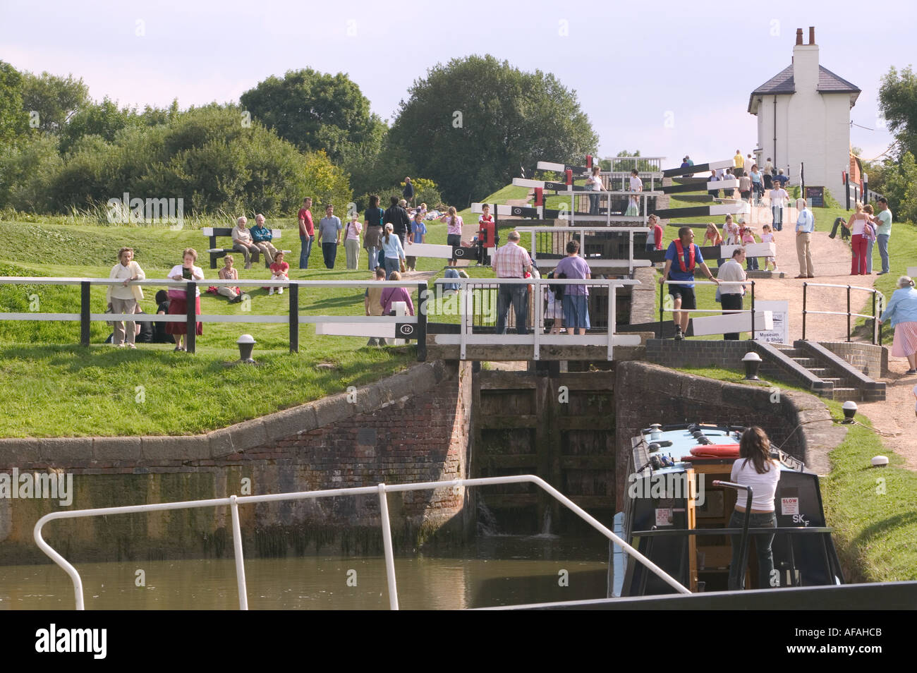 Foxton locks on the Grand Union Canal in Leicestershire the longest ...