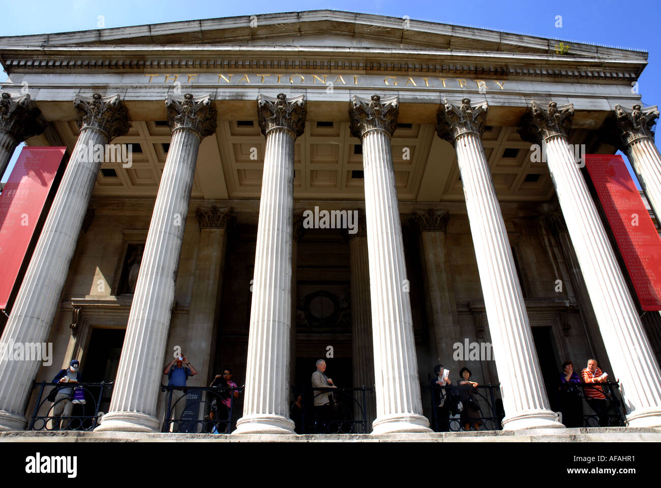 National gallery columns hi-res stock photography and images - Alamy