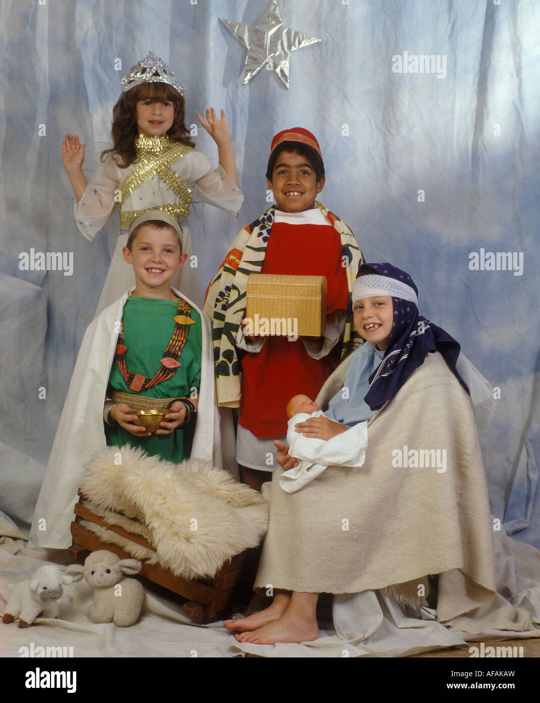 Nativity children hi-res stock photography and images - Alamy