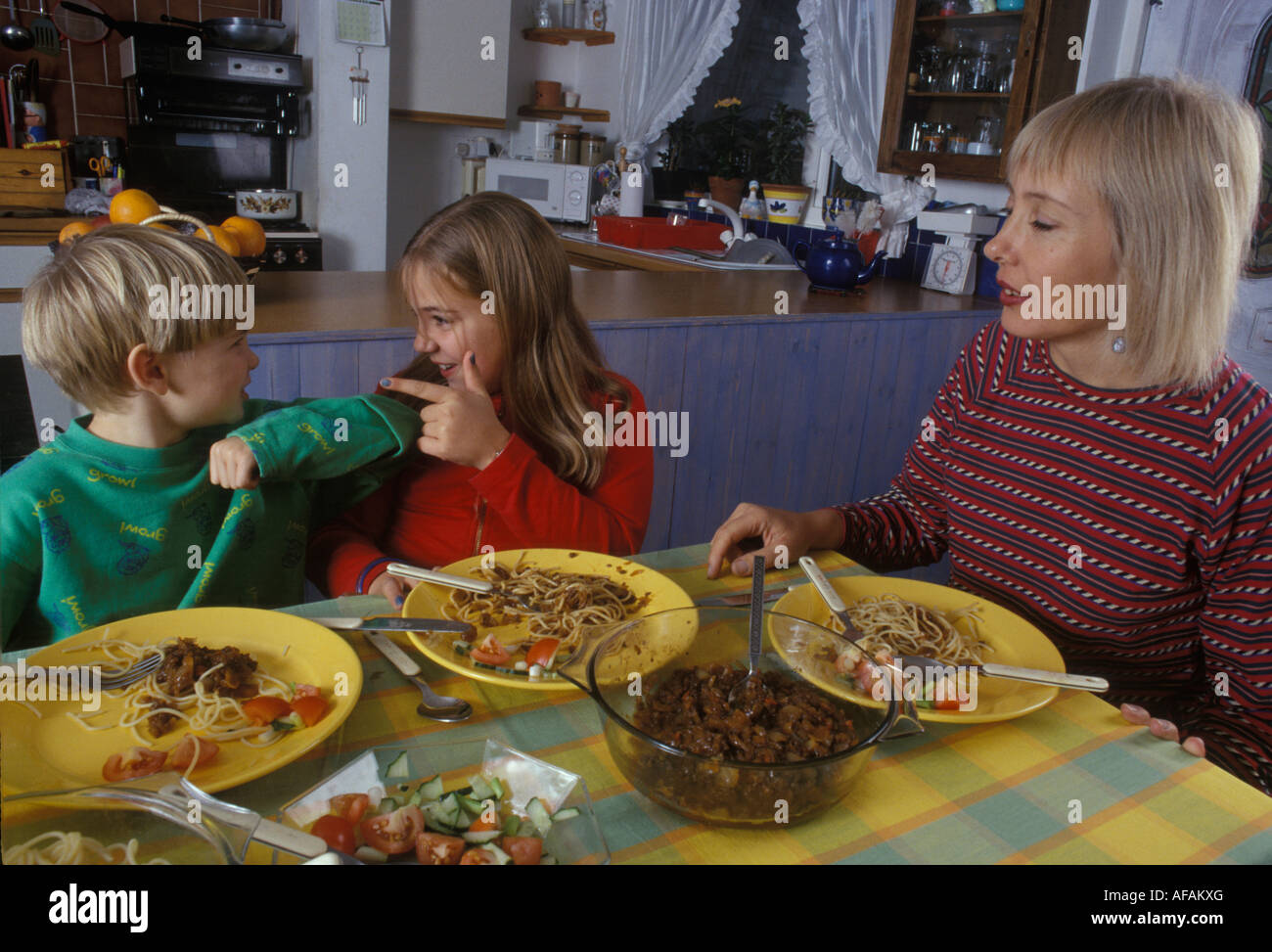 Family argument dinner hi-res stock photography and images - Alamy