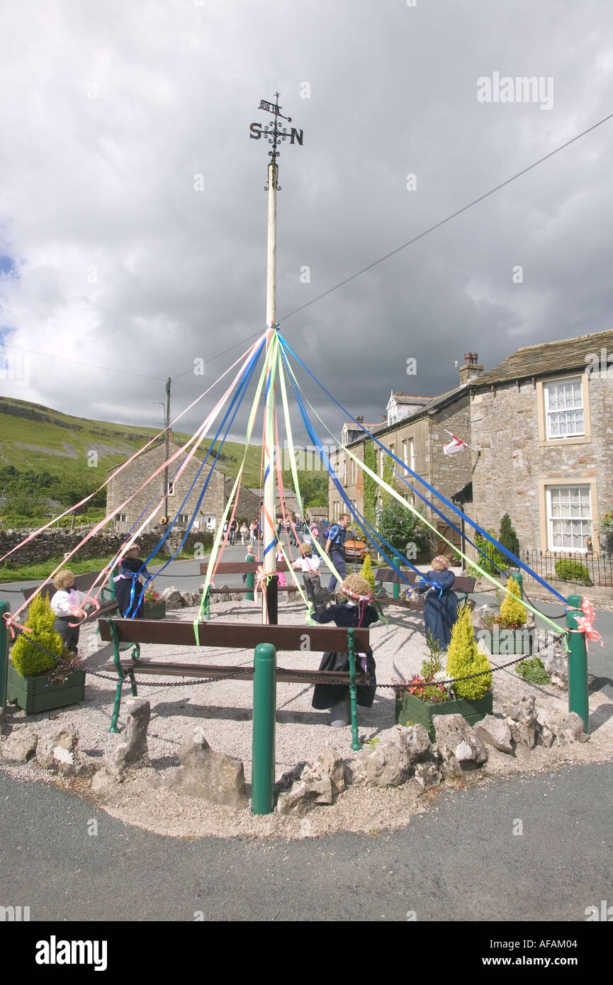 may pole and scarecrows at the Kettlewell Scarecrow Festival Kettlewell ...