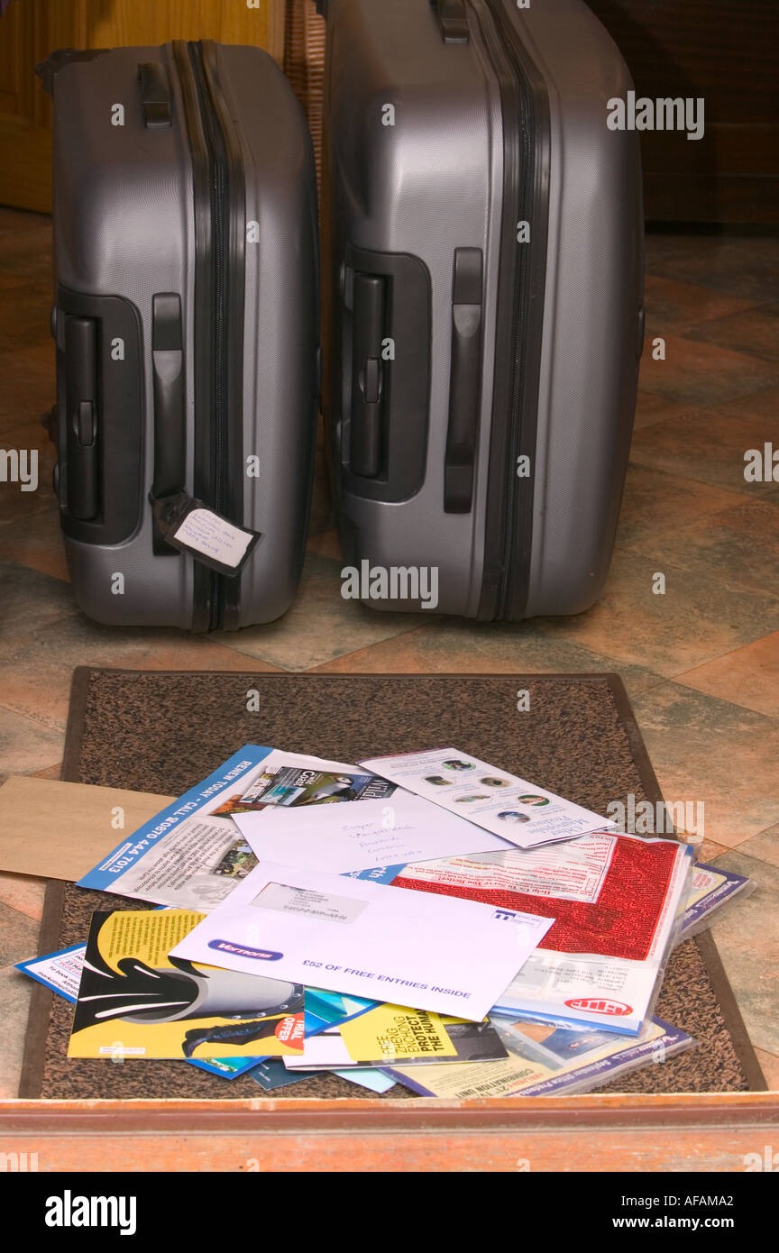 Return from holiday hi-res stock photography and images - Alamy