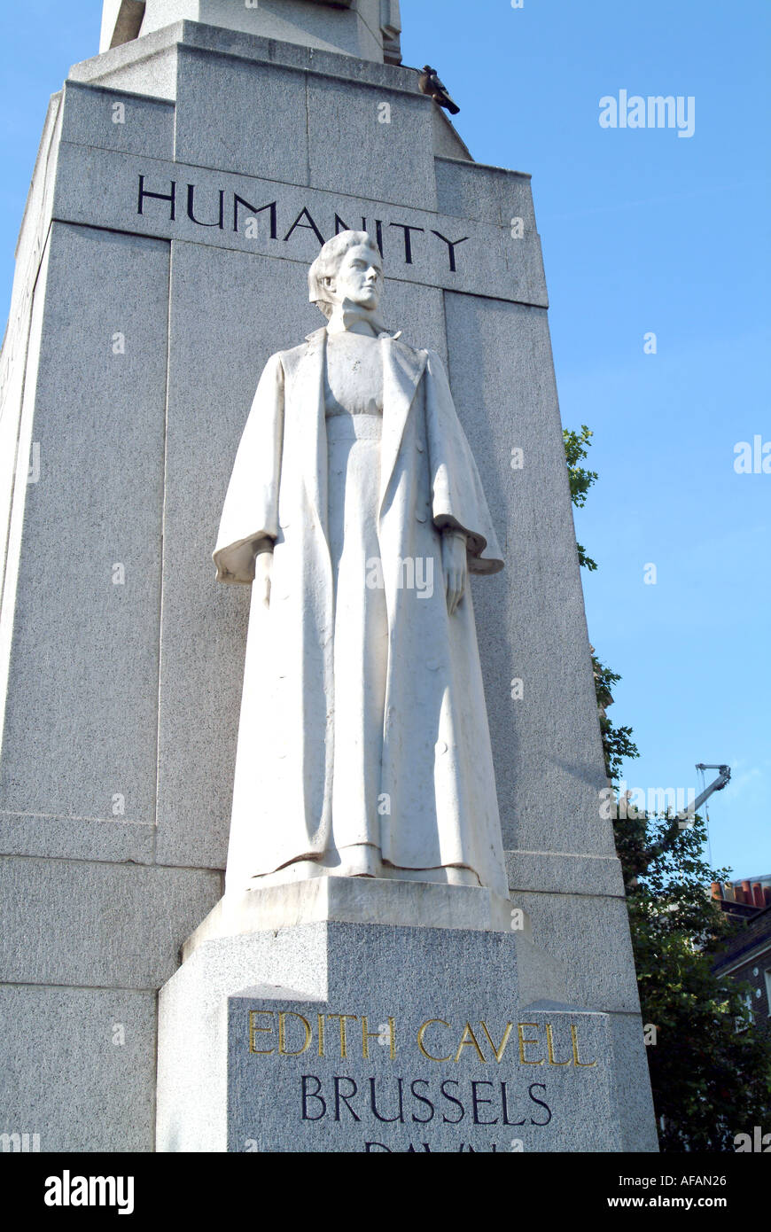 Statue of Nurse Edith Cavell in St Martin s Place Trafalgar Square ...