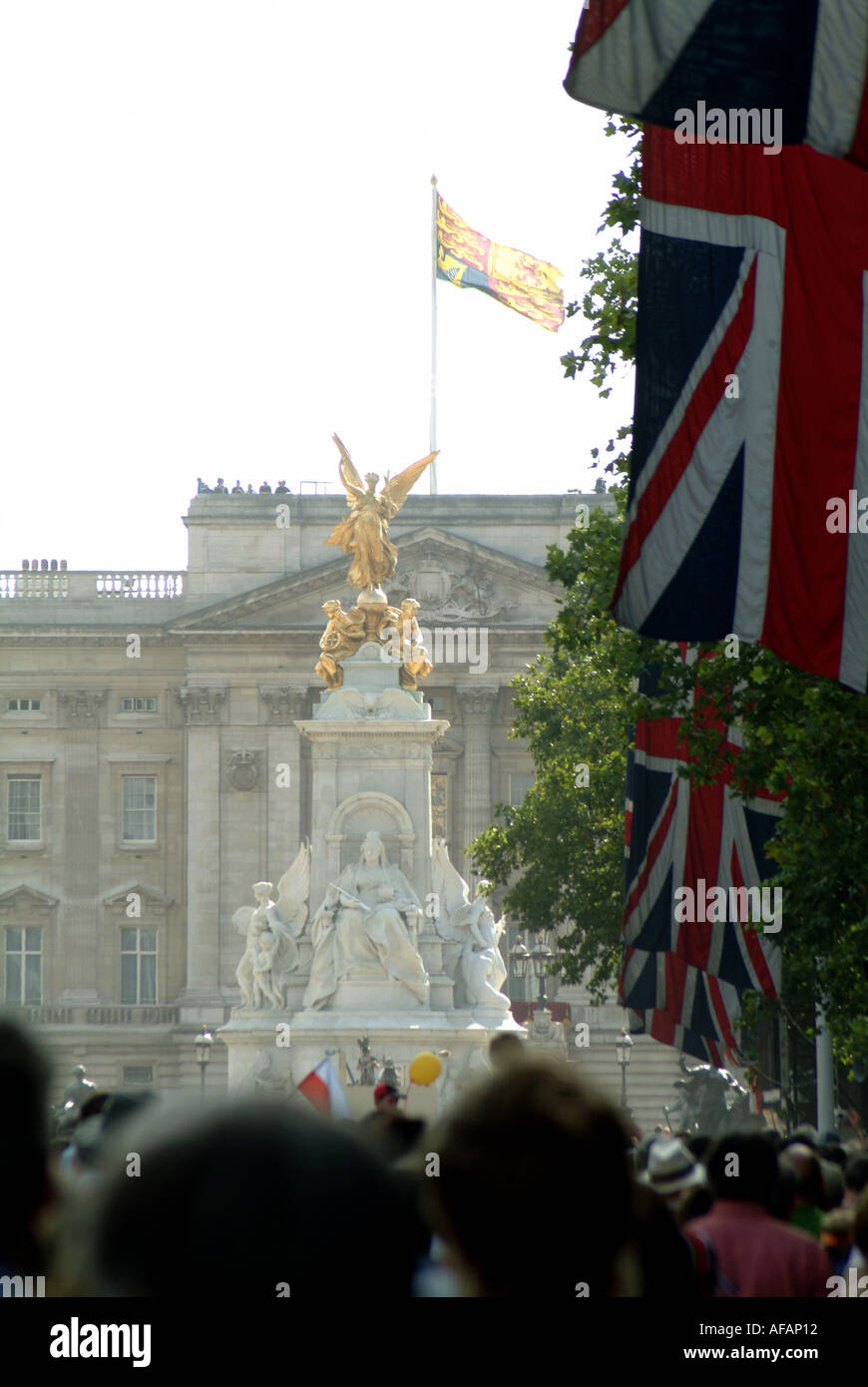 Crowds in The Mall at the National Commemoration Celebration Day VE Day ...