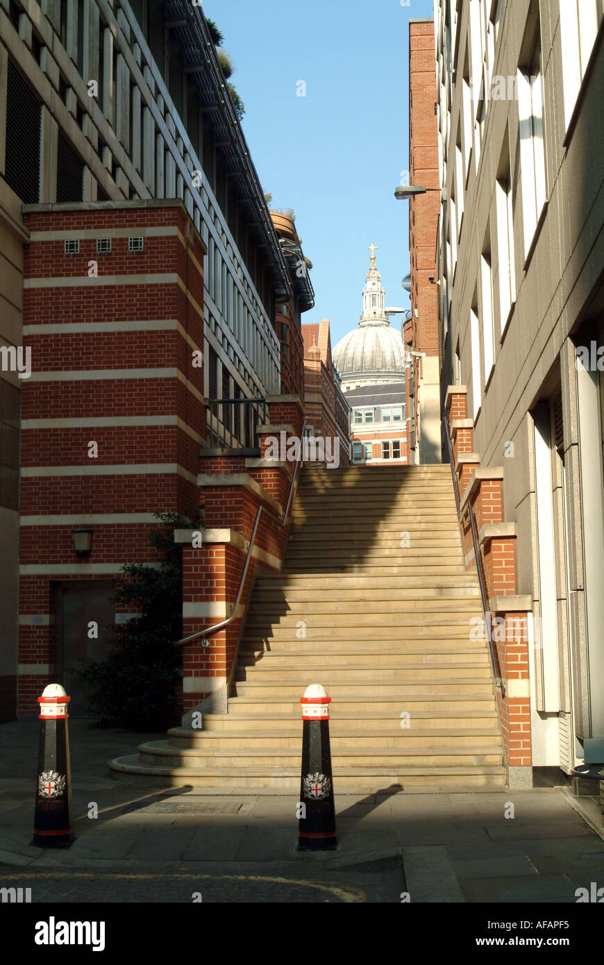 Modern steps and St Paul’s Cathedral in the City of London Stock Photo ...