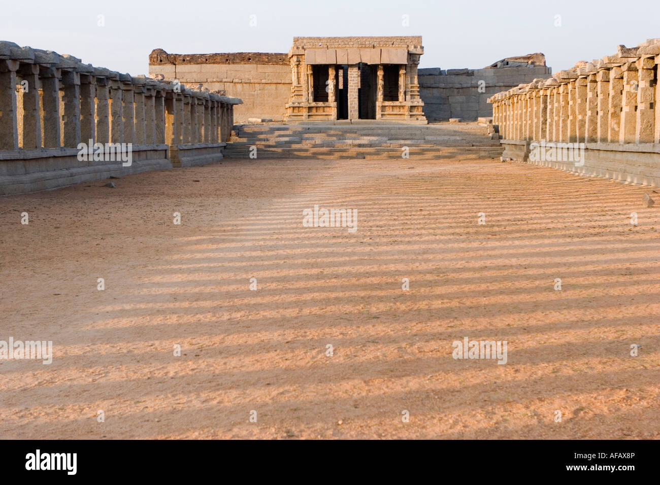 India structural temples hi-res stock photography and images - Alamy