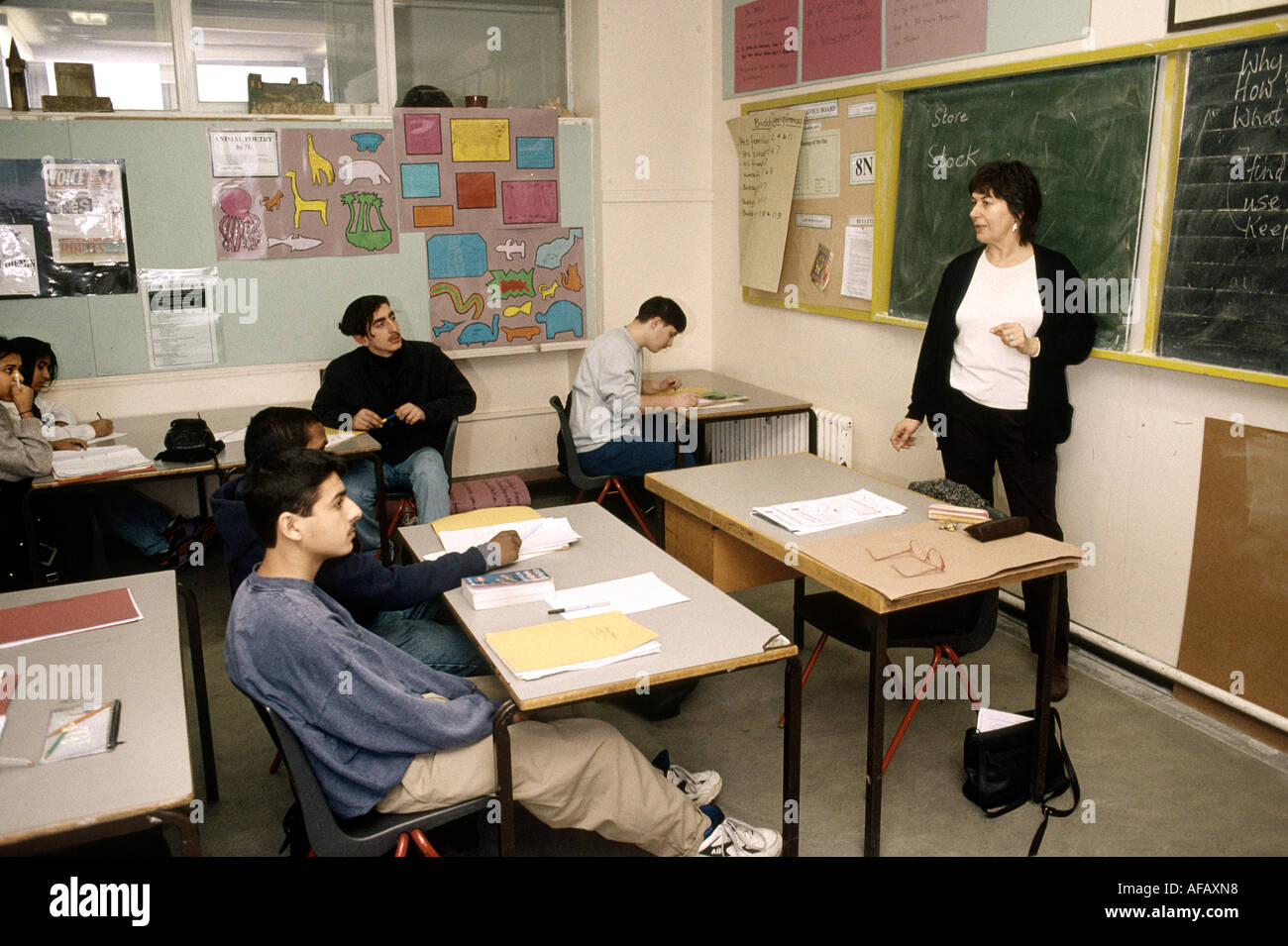 English class hi-res stock photography and images - Alamy