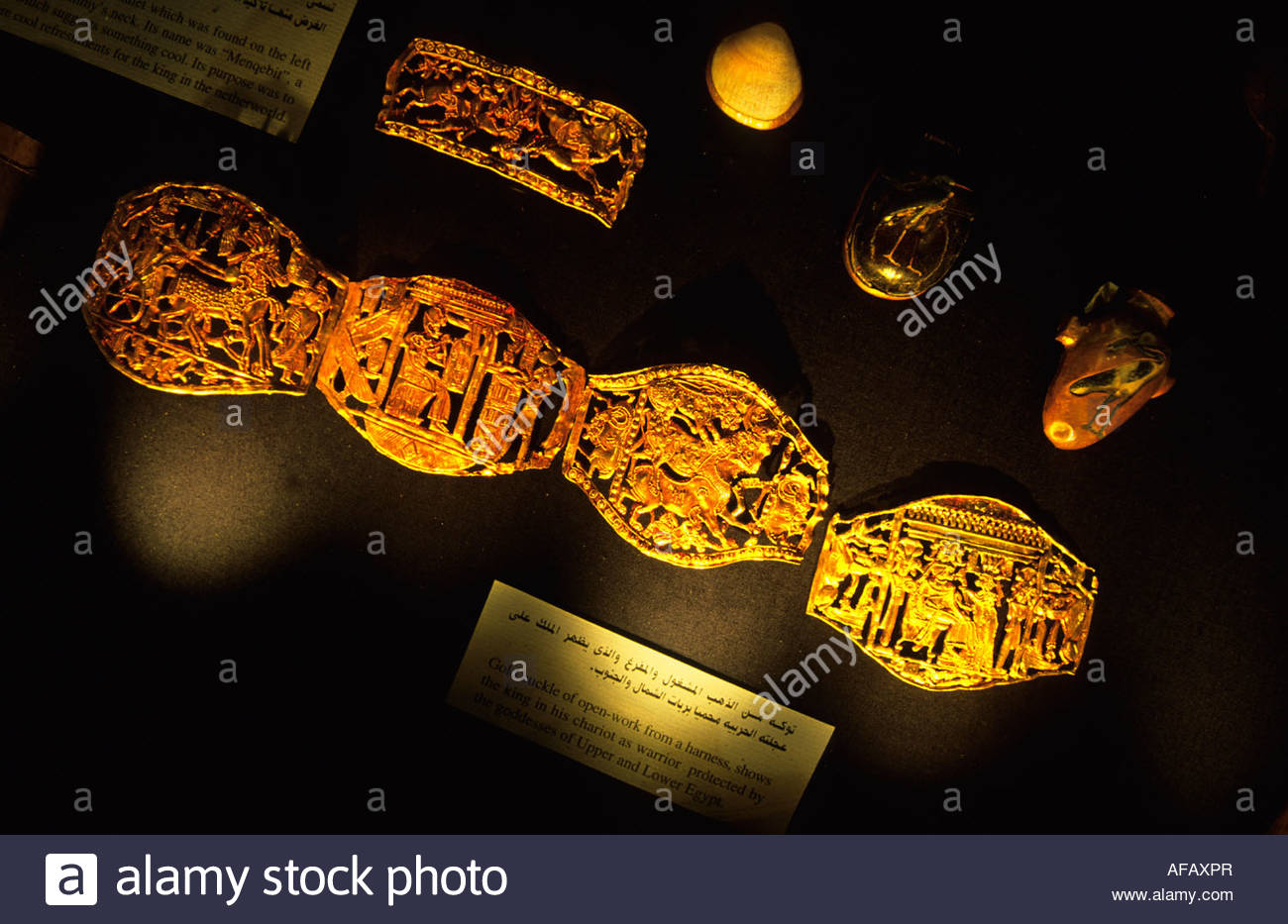 Tutankhamun Tomb Treasure Stock Photos & Tutankhamun Tomb Treasure ...