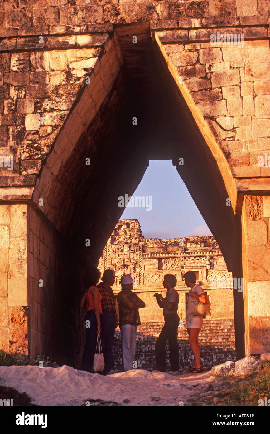 Mayan corbel arch hi-res stock photography and images - Alamy
