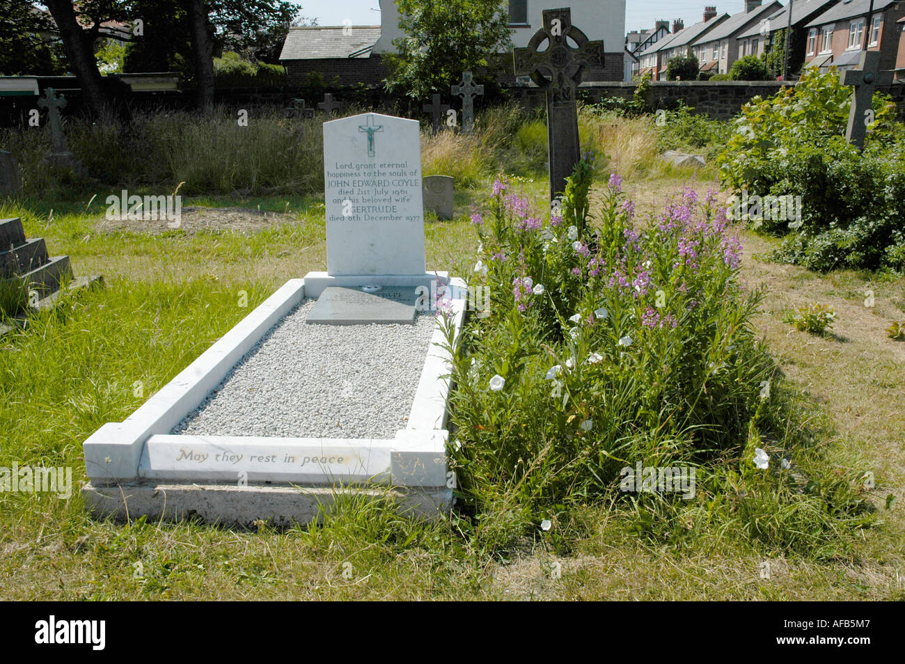 Care of graves hi-res stock photography and images - Alamy